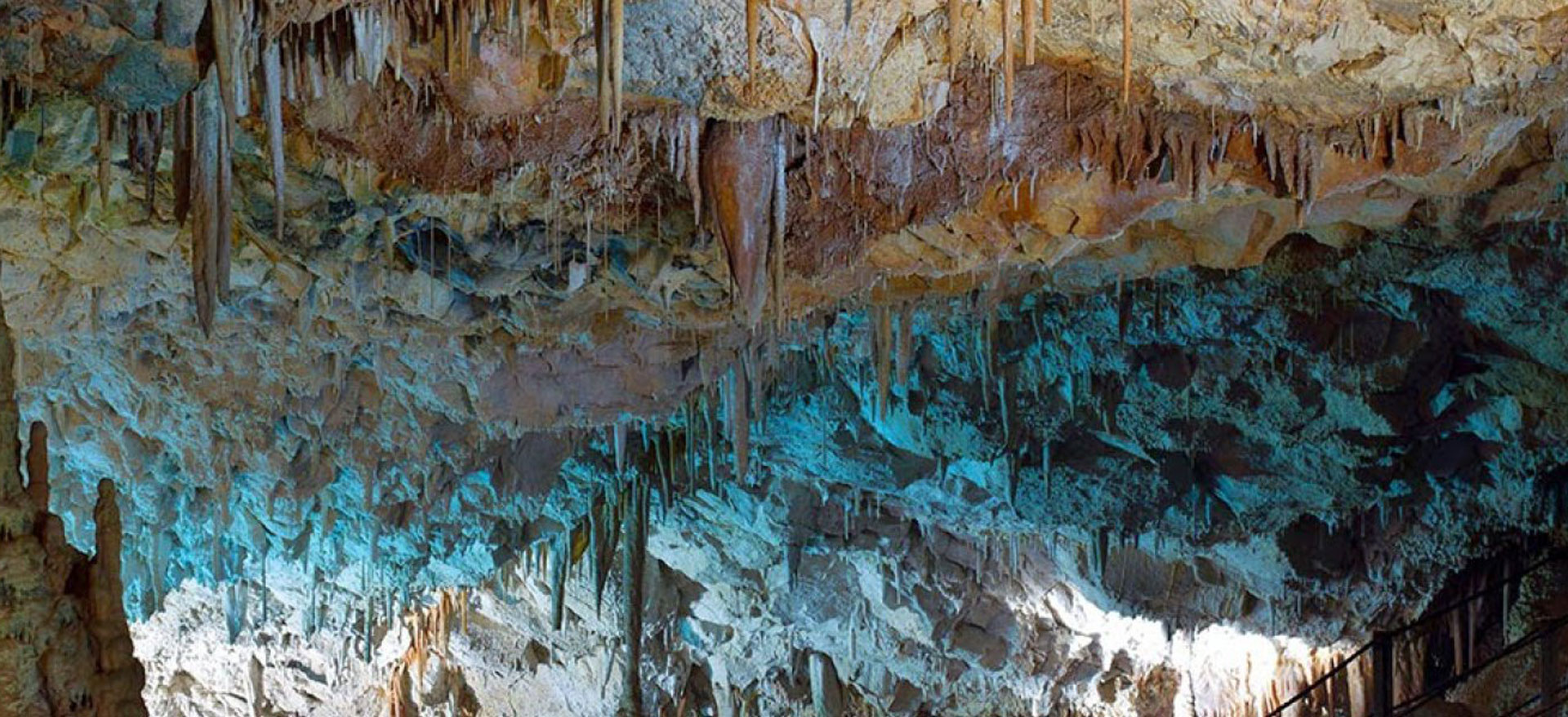 Tropfsteinhöhle Von Petralona Salonikiou Beach